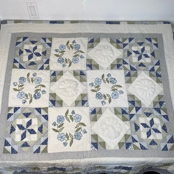 American Vintage | Bedding | Vintage Blue Delft Quilt Pattern Limited ...